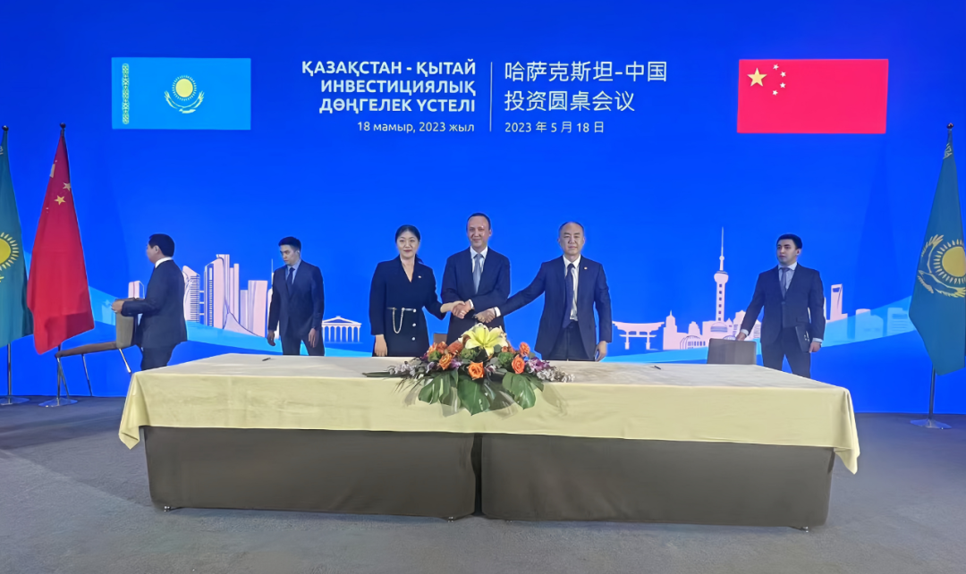 Genertec International Executives Accompany Genertec Chairman to Attend ...